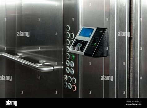 the fingerprint access control terminal with face recognition function