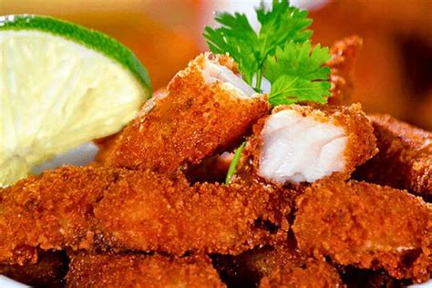 Isca De Frango Empanadas Com Molho Especial