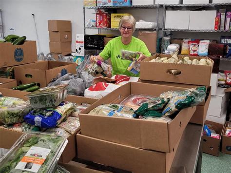 Over 100 Need Increase For Food At Mordens Many Hands Food Bank As