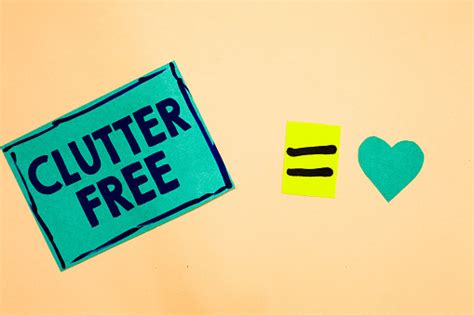 텍스트 기호 혼란 무료로 보여주는입니다 개념 사진 잘 조직 하 고 깔 끔 모든 것을 적당 한 장소 터키석 조각 종이 알림 등호 마음 보내는 낭만적인 감정에에서 배열 가사