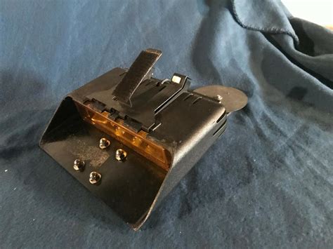 Whelen Dash King 2000 Strobe Light Amber With Bracket 2007921309