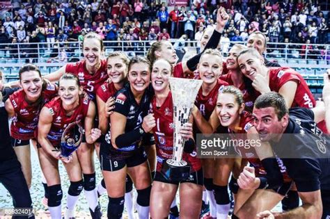 43 Photos Et Images Haute Résolution De Lisa Markovic Getty Images