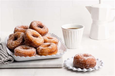Cinnamon Sugar Donuts With Step By Step Photos Eat Little Bird