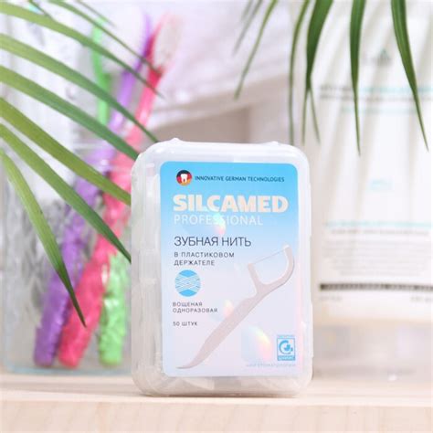 Зубная нить Silcamed dental proff system в пластиковом держателе ...