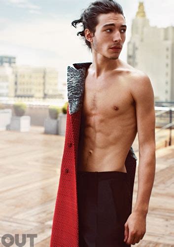 Hot Dudes No Shirts Ezra Miller An Awesome Actor Shirtless