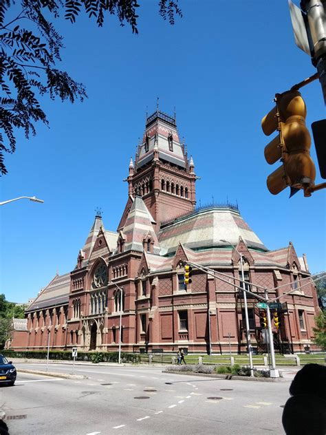 Annenberg Hall Harvard University R Campuses