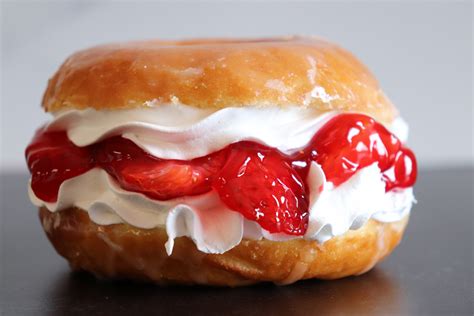 Strawberry Stuffed Donuts Candc Candies