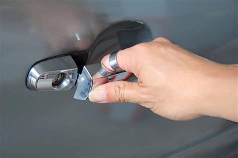 Unlock Car Doors Without a Key: 7 Proven Methods