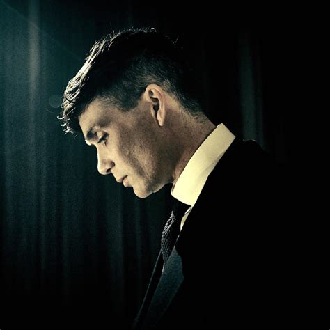 سریال پیکی بلایندرز و هیجان تعقیب داستان در قاب تلویزیون ملودایو