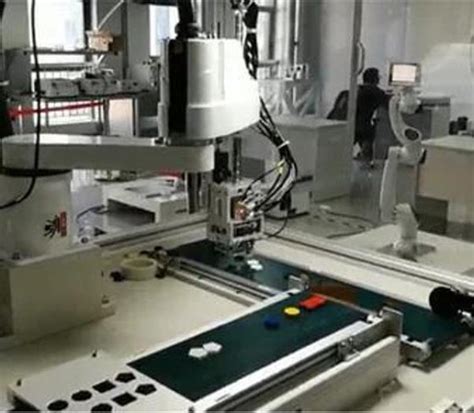 Hans E5 Cobot Robot With Onrobot Pneumatic Gripper And Rail System 7 Axis Cobot Arm For