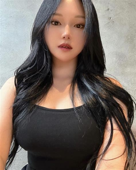 Yuyuhwa Age Career And Net Worth In 2024