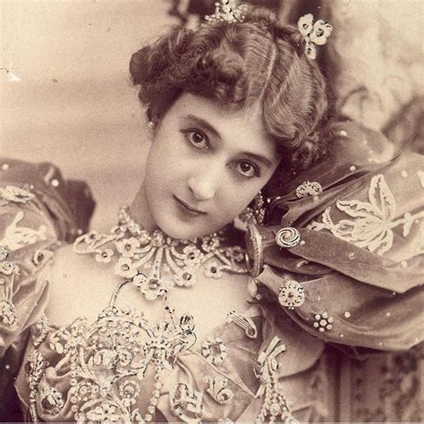 100 Year Old Pictures Of Beautiful Women That Can Give A Tough Time To