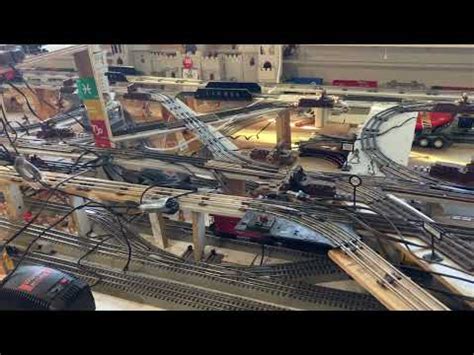 Lionel 45 Degree Crossover On Model Railroad Layout Youtube