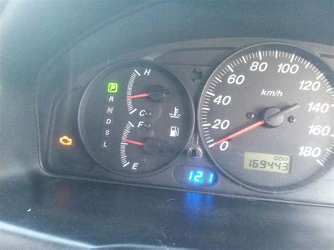 Вольт метр в приборку — Mazda Familia (BJ), 1,5 л, 2000 года | своими ...