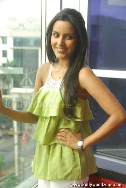 Sexy Priya Anand Latest Pictures Kollywood Zone