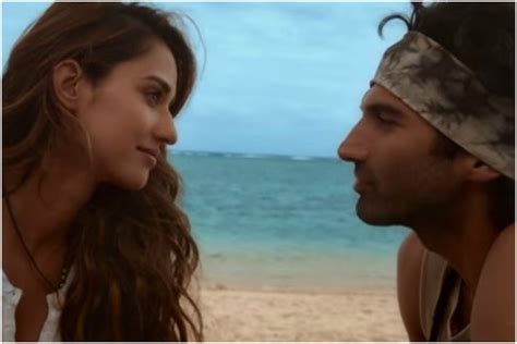 Malang Title Track Aditya Roy Kapur Disha Patani Romance Underwater