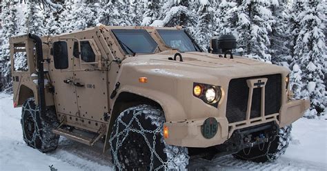 Nga thu giữ xe đa nhiệm hạng nhẹ Oshkosh JLTV của Mỹ ở Ukraine