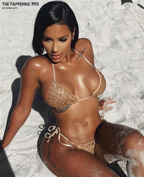 Chaney Jones Exposed Tits Halloween 2023 6 Photos The Fappening