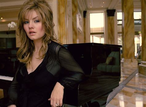 Elisha Cuthbert In Lovely Dress Wallpapers Wallpaper Hd Celebrities 4k