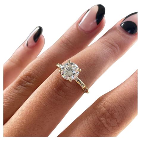 Solitaire Engagement Ring 2 Ct Round Moissanite Wedding Ring