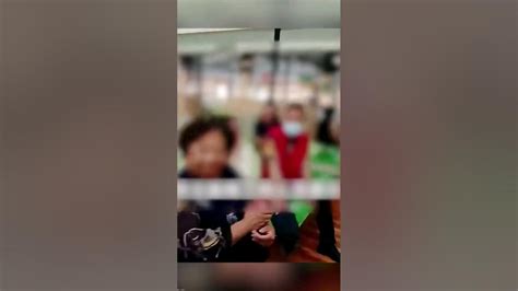 매트리스 안 사면 못 나가관광객 억류 Youtube