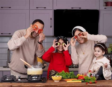 چگونه خانواده ای شاد و سالم داشته باشیم؟ 9 توصیه کاربردی