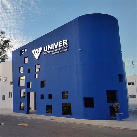Licenciatura En Diseño De Interiores Univer