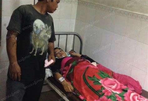 ស្ត្រី ម្នាក់ សម្រាលកូន លើ រ៉ឺ ម៉កម៉ូតូ ពេល ប្តី ដឹក ទៅ មន្ទីរ ពេទ្យ Khmerload