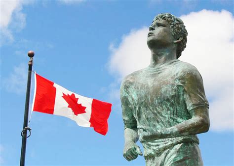 [조성관의 세계인문여행] 청렴함 자긍심과 통합의 상징 단풍잎…캐나다 국기가 되다