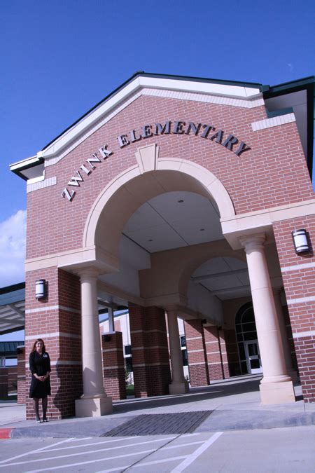Zwink Elementary Zebras Ready For First Day Of Classes
