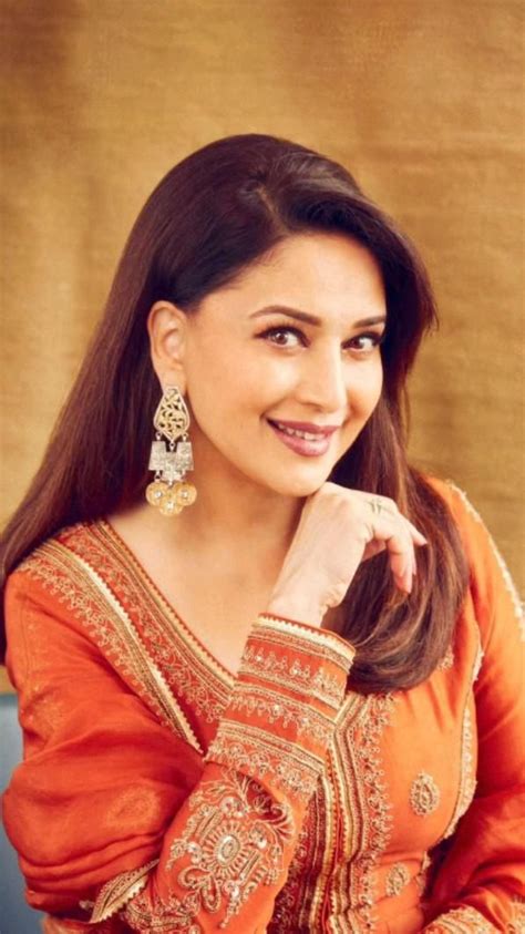 Madhuri Dixit Pucs