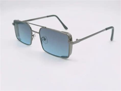 Mens Gray Aviator Rectangular Sunglasses At ₹ 52piece In New Delhi Id 2852646772812