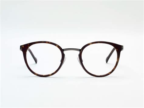 Shape Memory Glasses Should You Invest