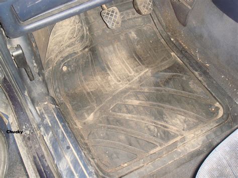 Ковры ч.2 — Volkswagen Passat B4, 1,8 л, 1994 года | аксессуары | DRIVE2