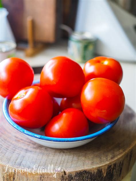 Tomato Pasta Sauce From Scratch Using Tinned Or Fresh Tomatoes Not