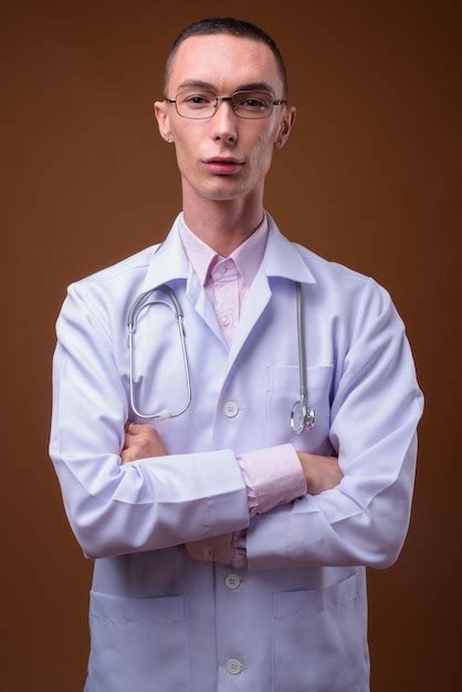 Premium Photo Young Handsome Doctor