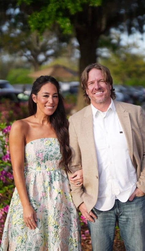 Joanna Gaines Rarely Seen Daughter Ella 18 Towers Next To Her Mom In