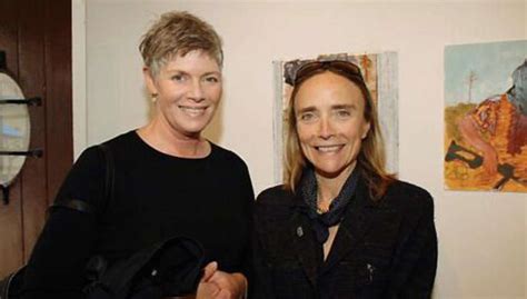 Kelly Mcgillis Weds Melanie Leis