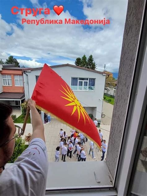 Сомнителен 🇲🇰🇪🇺⚡️🇺🇦 🇺🇸 On Twitter Rt Anabellazz Матуранти Завршиле средно ама изгледа