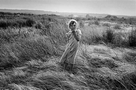 흑백사진으로 만나는 파리의 집시들