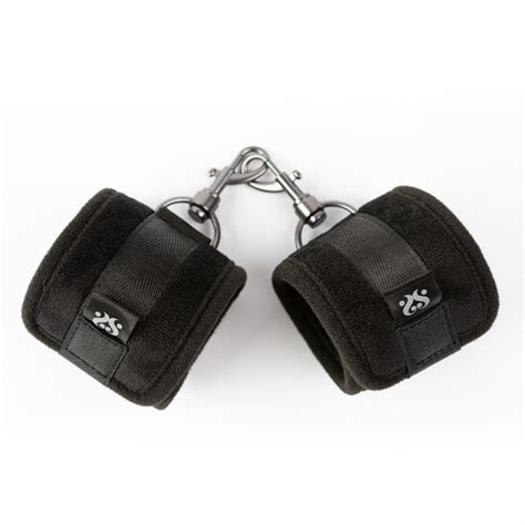 Sei Mio Sensually Secured Velvet Handcuffs Lustery Sex Toys Uk