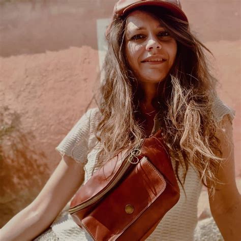 Portrait Dartisan N°11 Daniella Rottier Maroquinière Maison Rottier Artisan Dart De France