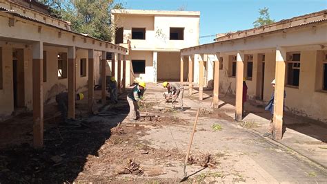 Trabajos En El Viejo Edificio De La Escuela Normal Fm La Perla