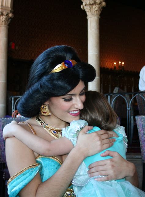 Jasmine Hug