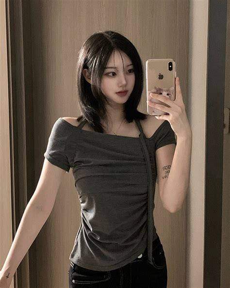 [3way 여리여리] 나나 언발 셔링 반팔 블라우스 티셔츠 에이블리