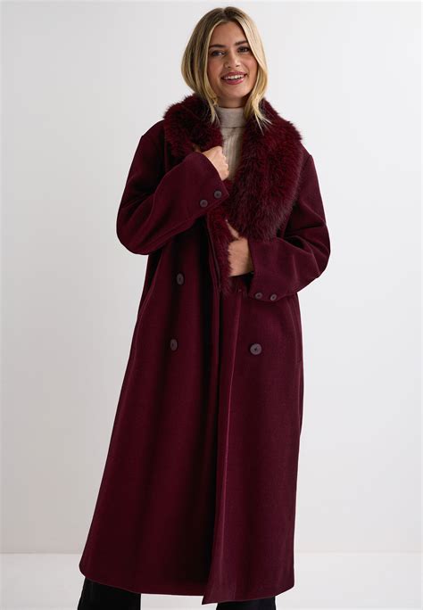 Womens Burgundy Coat With Faux Fur Detachable Collar Peacocks