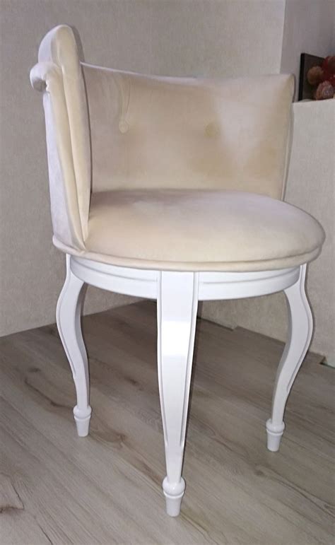 стул для туалетного столика | Home decor, Furniture, Chair