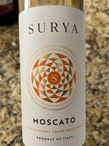 2010 Surya Moscato Vivino Us