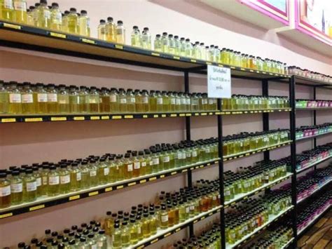 Hot น้ำหอมผู้หญิง ขวดใหญ่ ปริมาณ 120 Ml จำนวน 1 ขวด สูตรเข้มข้นหอมติดทนนาน { กลิ่นพอย