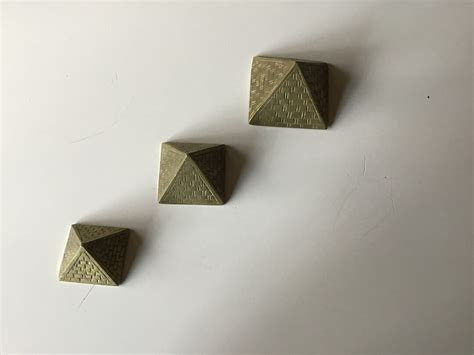 set of 3 nested pyramids in metal brass 3 1 4” 2 1 2” 2